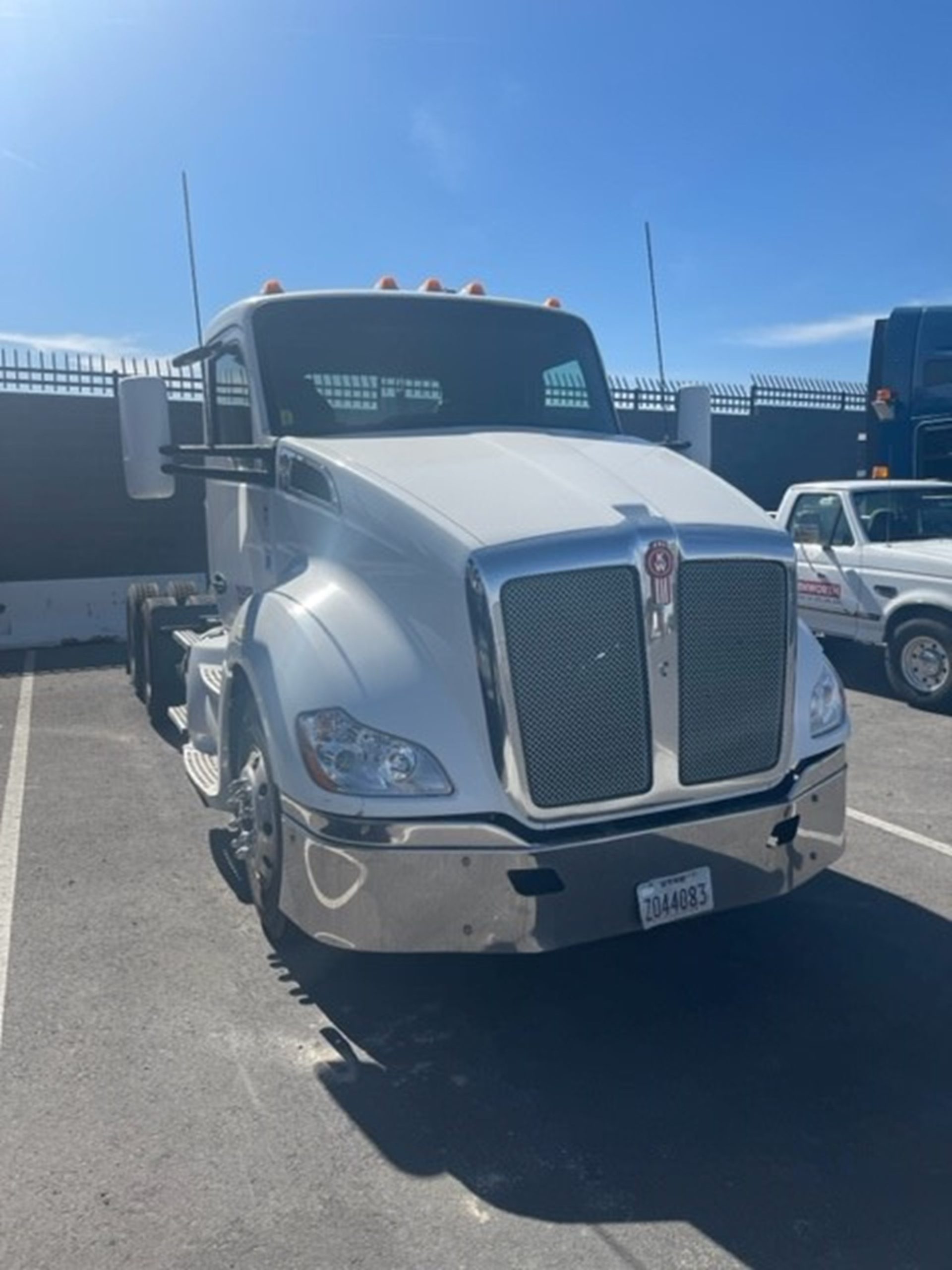 2023 Kenworth T680 Next Gen - kenworth sales co